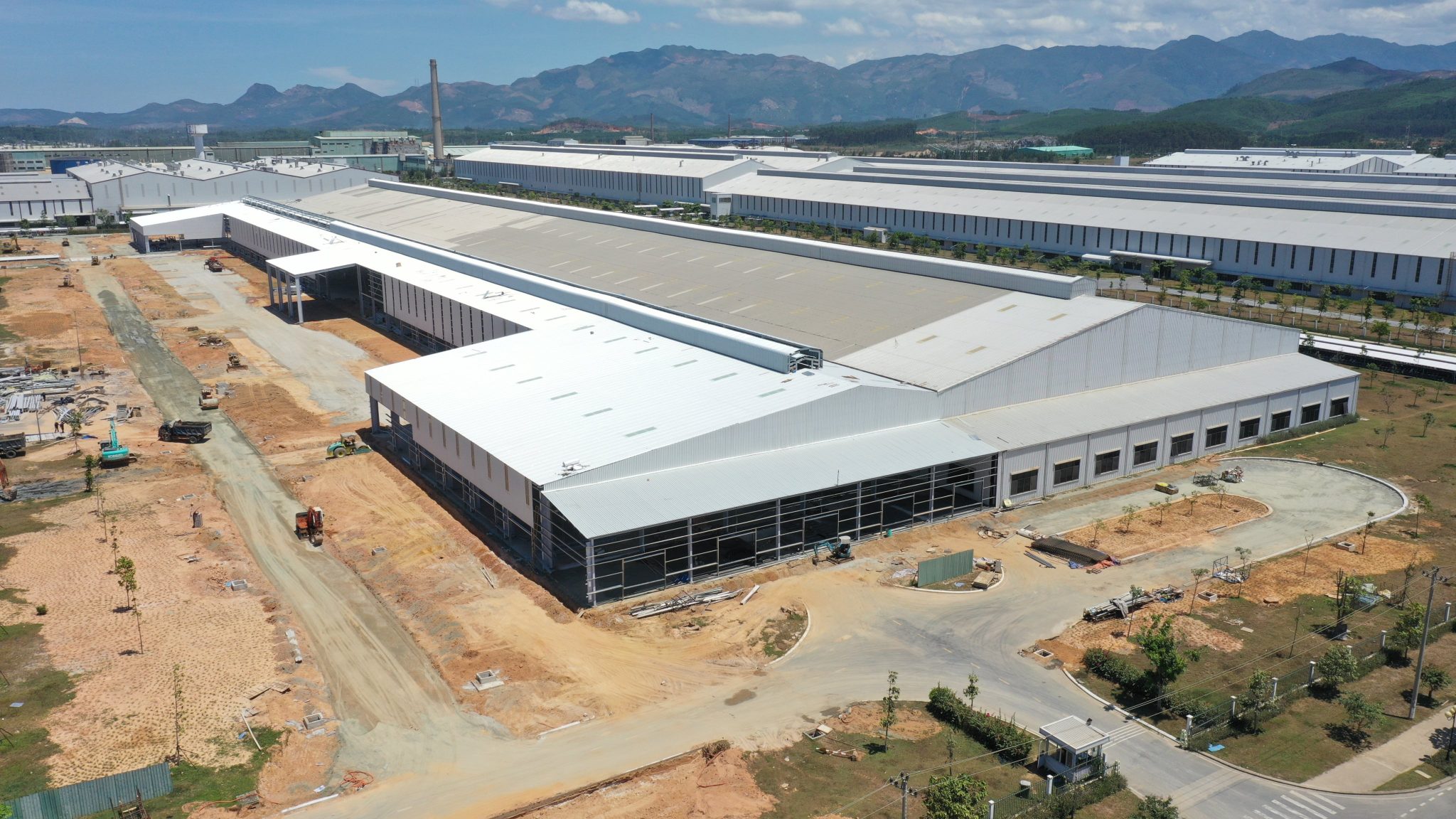 NHÀ MÁY SẢN XUẤT VÀ LẮP RÁP Ô TÔ DU LỊCH CAO CẤP THACO - Navycons